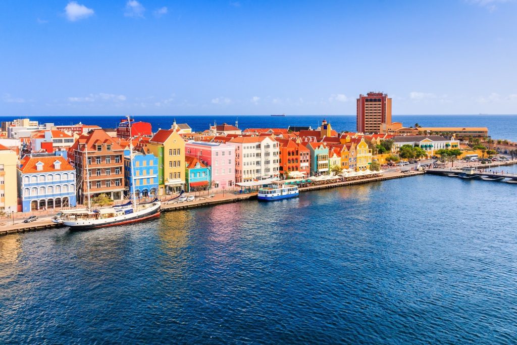 Curaçao retoma Turismo para até 10 mil visitantes ao mês