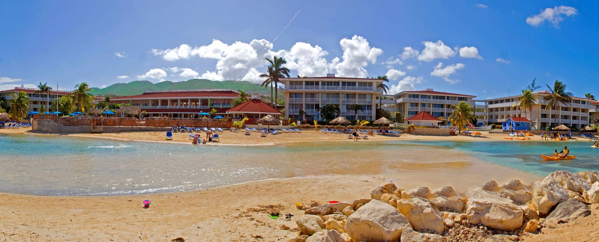 Holiday Inn Sunspree Resort-min | Segue Viagem