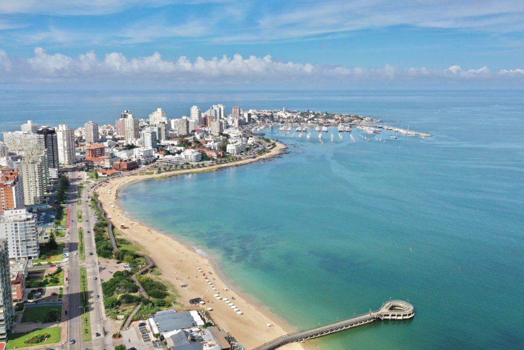 O que fazer em Punta del Este: praias, lojas, vinícola, cassino e mais